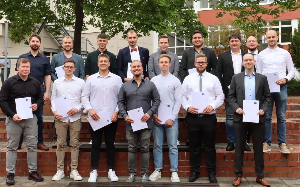 35 staatlich geprüfte Technikerinnen und Techniker | BBS II Wolfsburg Berufsbildende Schulen 2 ...